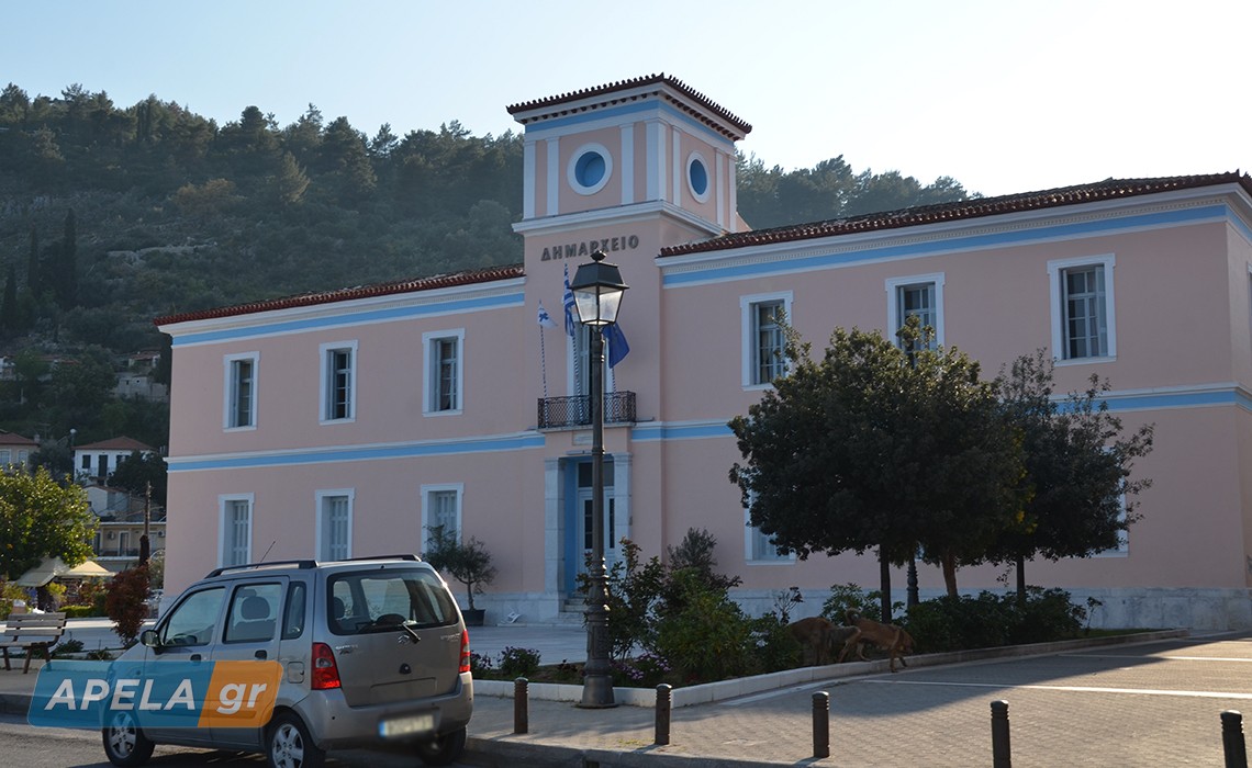 Πόσες χιλιάδες ευρώ είναι οι αποδοχές του Γενικού Γραμματέα του Δήμου ...
